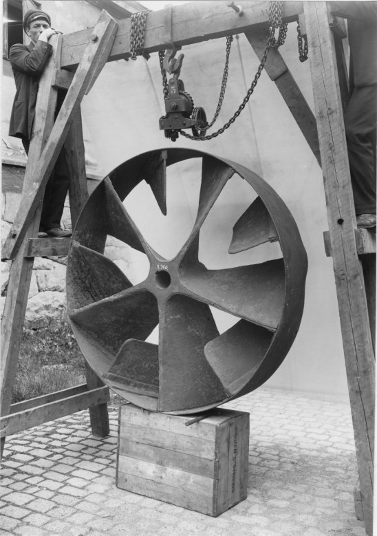 Flying Devils and the Marine Screw Propeller | Idiot Genius: Willa Snap ...